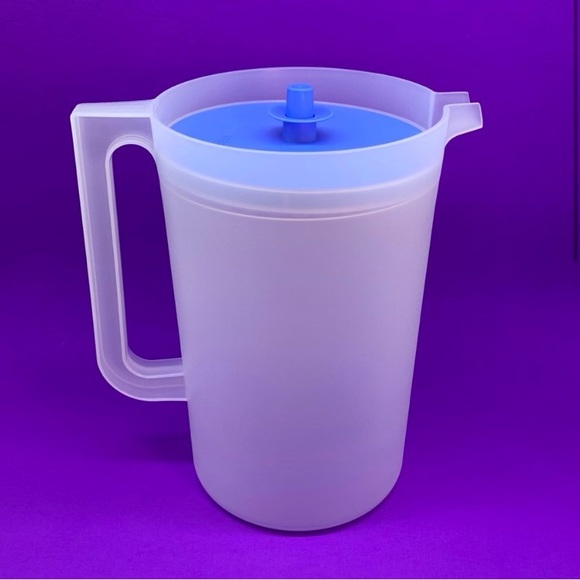 Tupperware | Kitchen | New Tupperware Jumbo Jug 4 Liter Clear Blue Lid ...